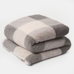 OHS Gingham Print Teddy Throw - Grey