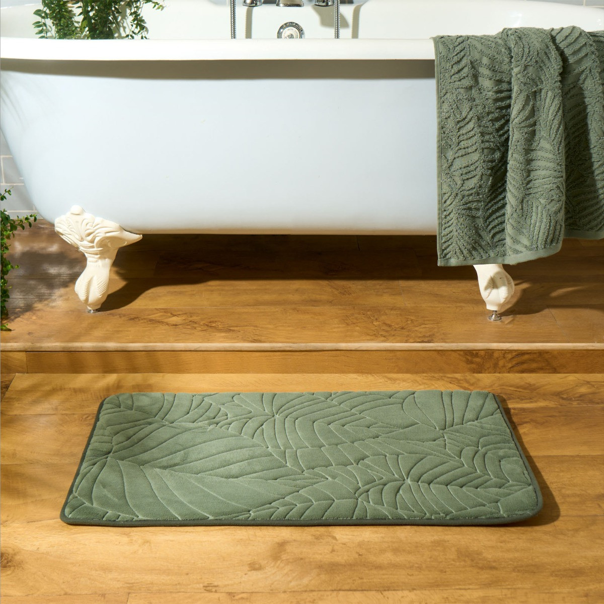 OHS Leaf Embossed Plush Foam Bath Mat - Green