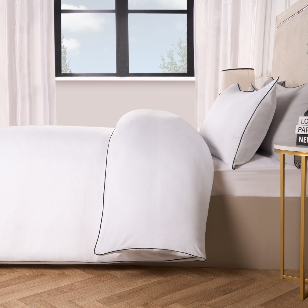 OHS Piped Edge Duvet Set, Black/White - King