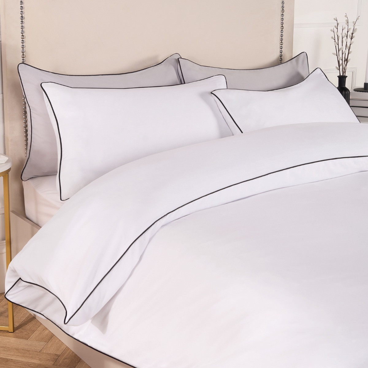 OHS Piped Edge Duvet Set, Black/White - King