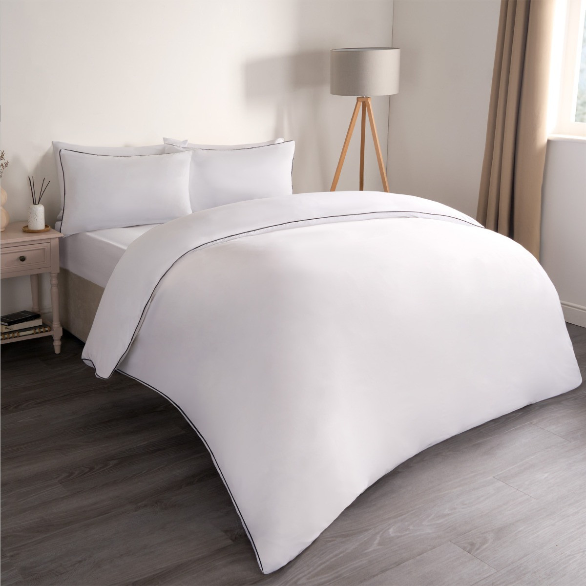 OHS Piped Edge Duvet Set - Black/White