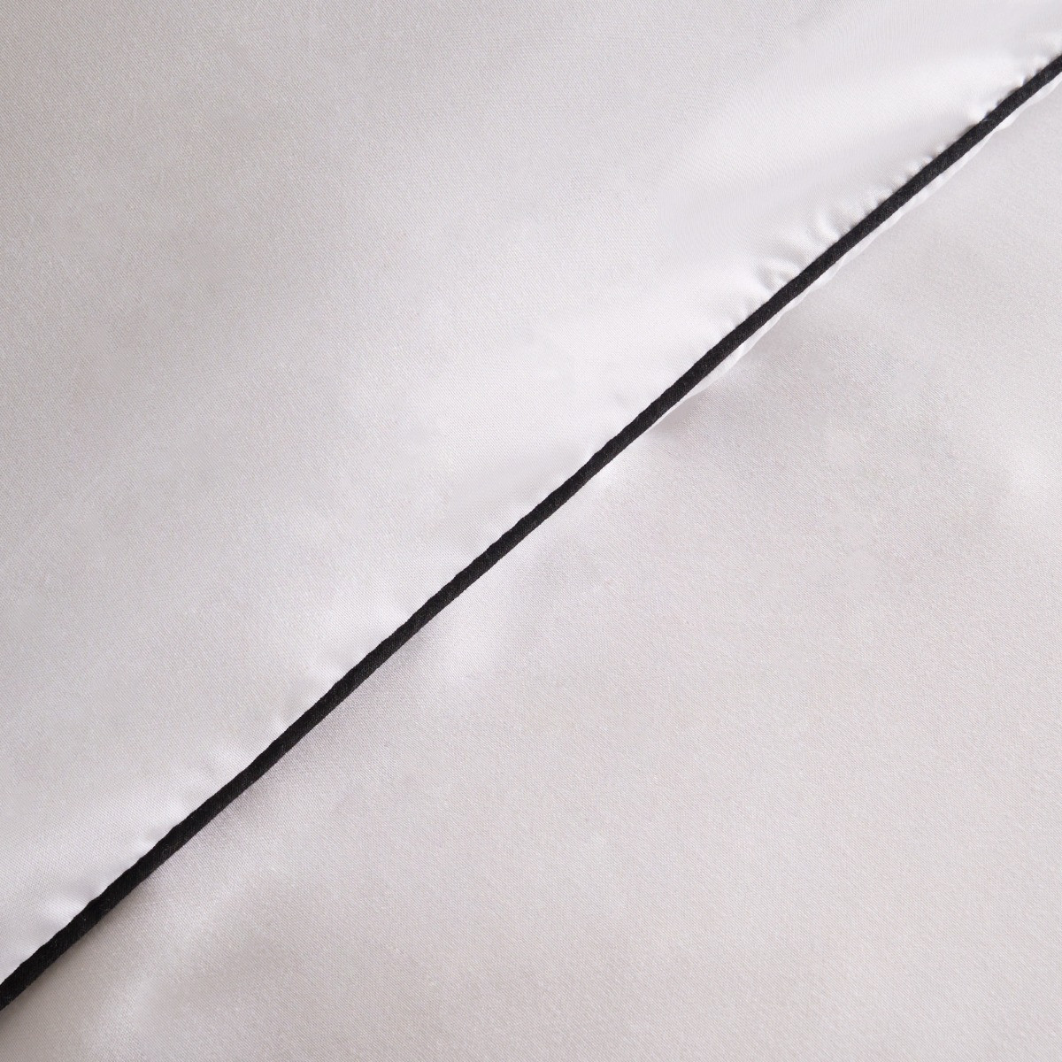 OHS Piped Edge Duvet Set, Black/White - Double