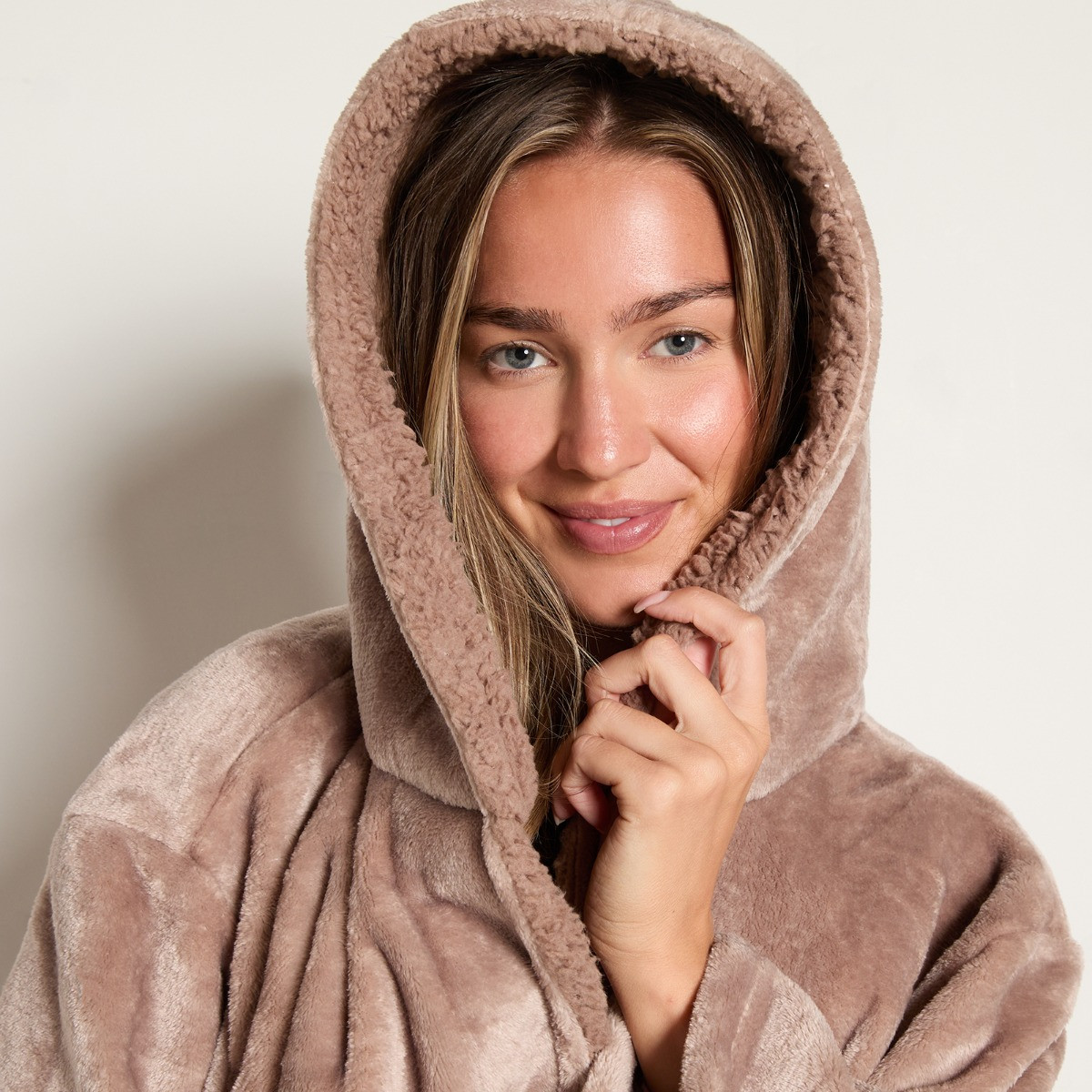 OHS Flannel Fleece Dressing Gown - Mink