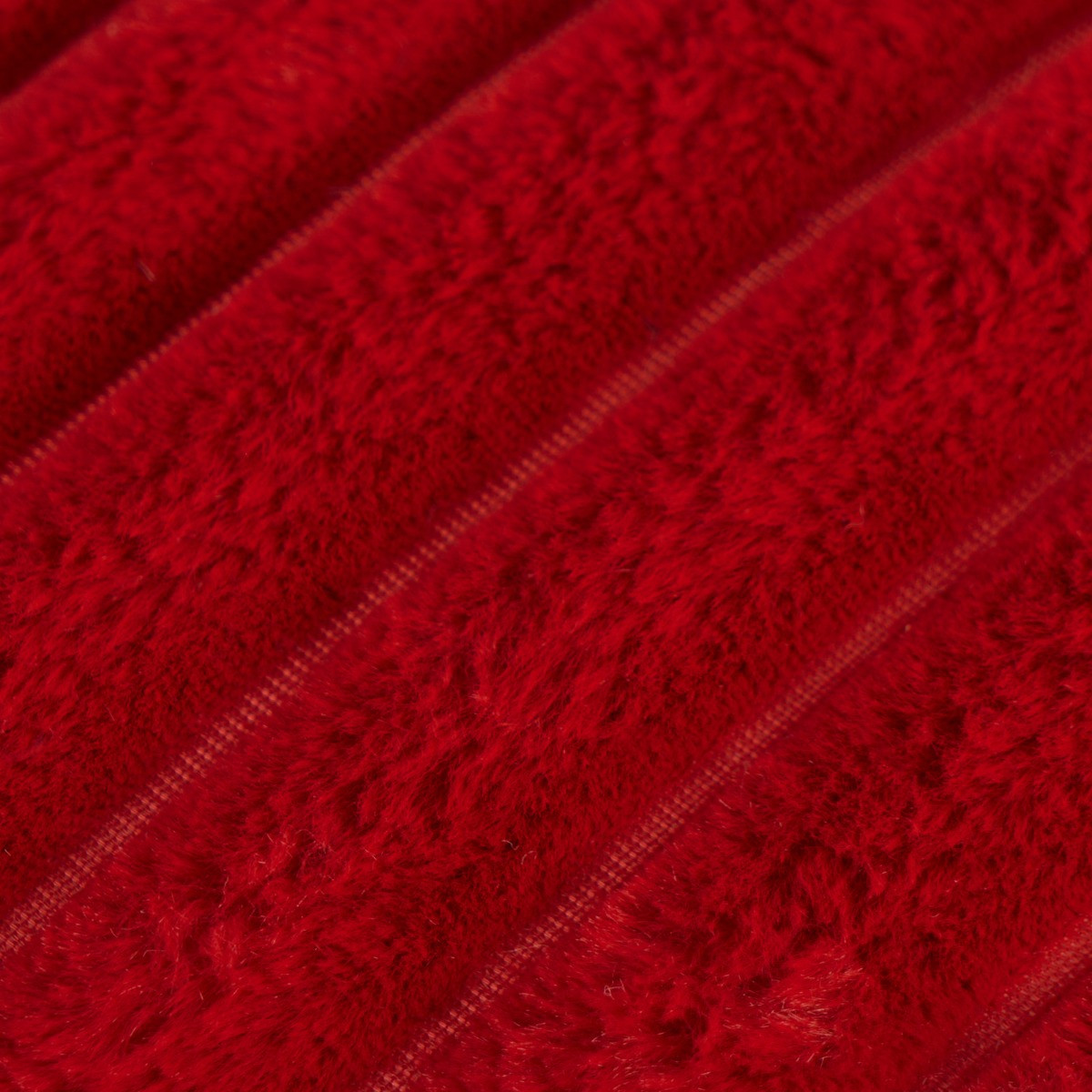 OHS Faux Fur Thick Ribbed Throw, Red - 200 x 240cm
