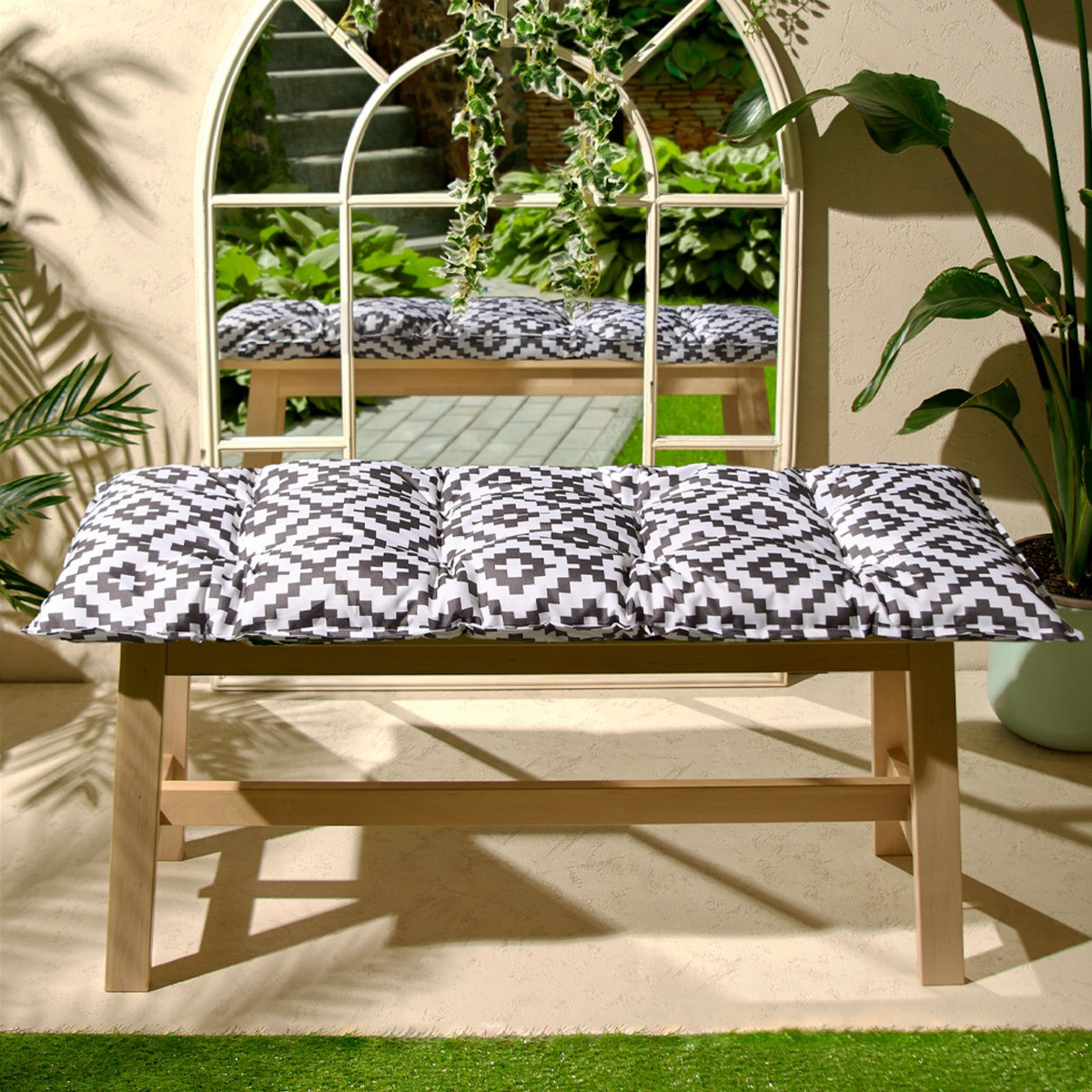 OHS 2 Seater Geo Print Water Resistant Bench Pad, 110cm x 40cm - Black ...
