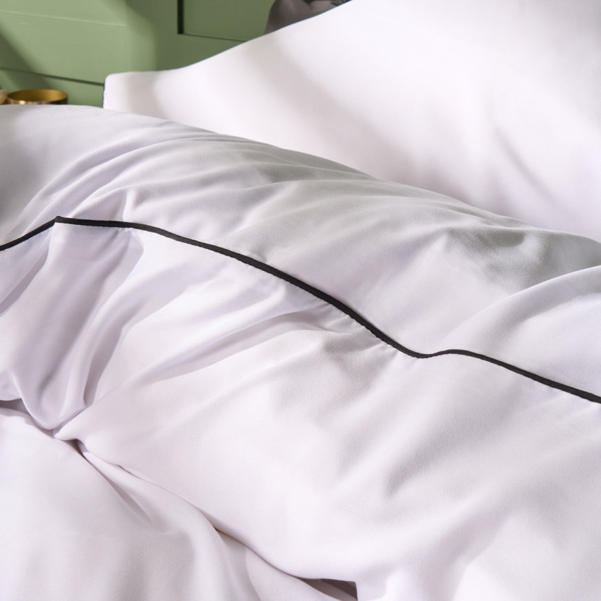 OHS Piped Edge Duvet Set, Black/White - Double