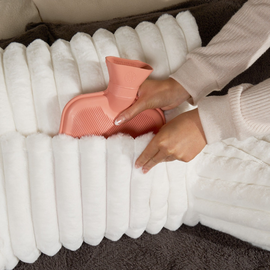 OHS Ribbed Faux Fur Cuddle Cushion with Heatable Pocket - Cream