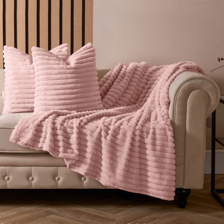 OHS Faux Fur Thick Ribbed Throw - Blush