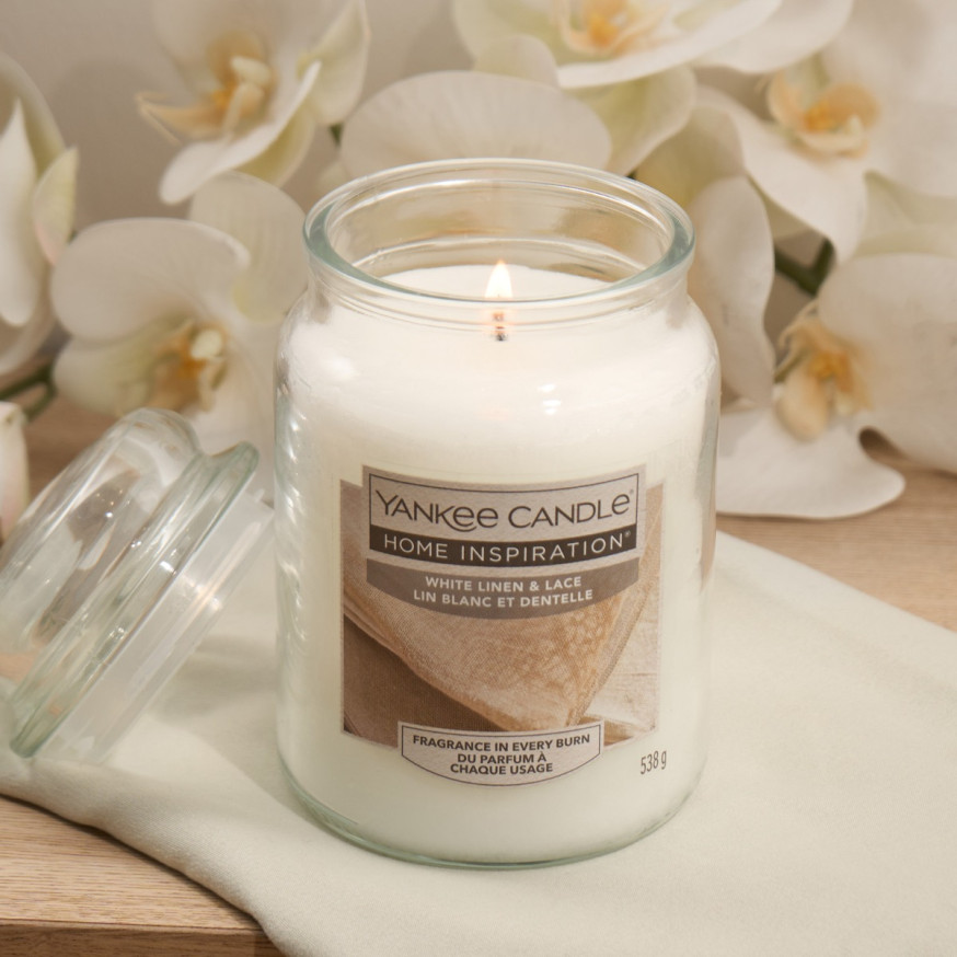 Yankee Candle White Linen 538g Large Candle Jar - White