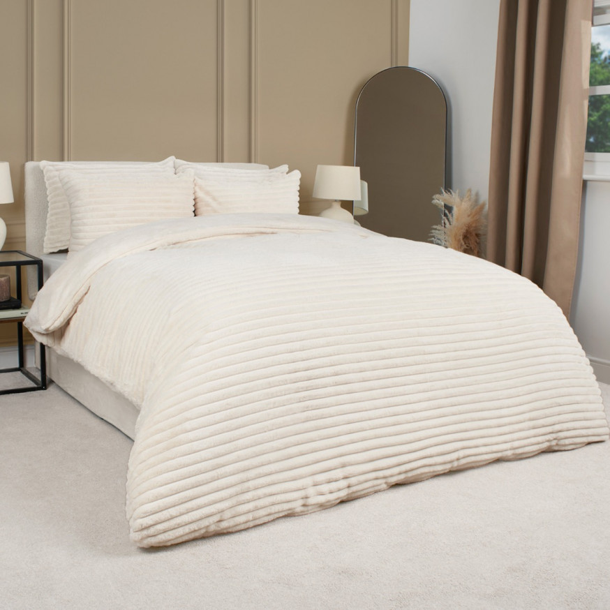 OHS Ribbed Faux Fur Duvet Set - Cream