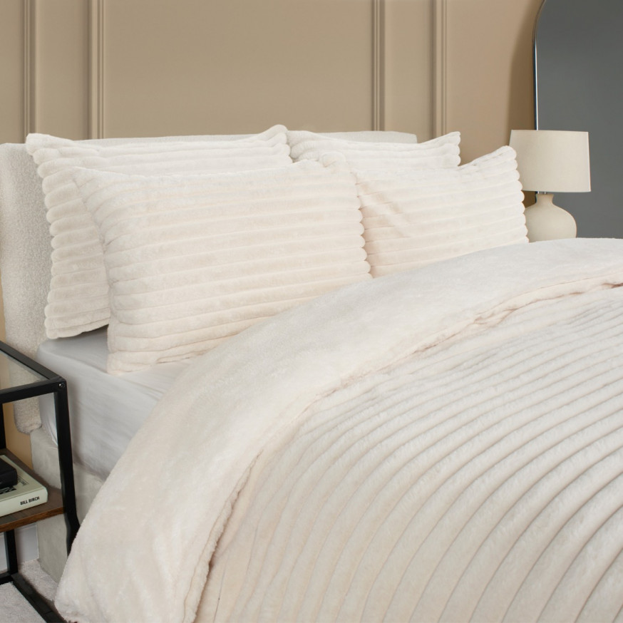 OHS Ribbed Faux Fur Duvet Set - Cream