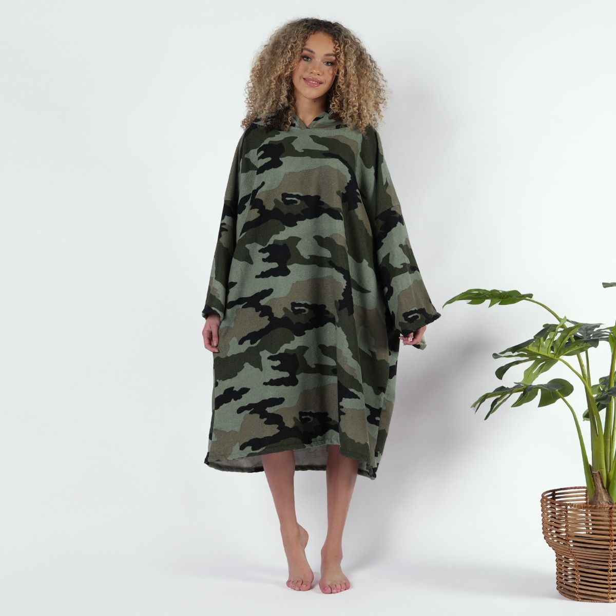 Brentfords Camo Print Adults Poncho Oversized Changing Robe, Khaki ...